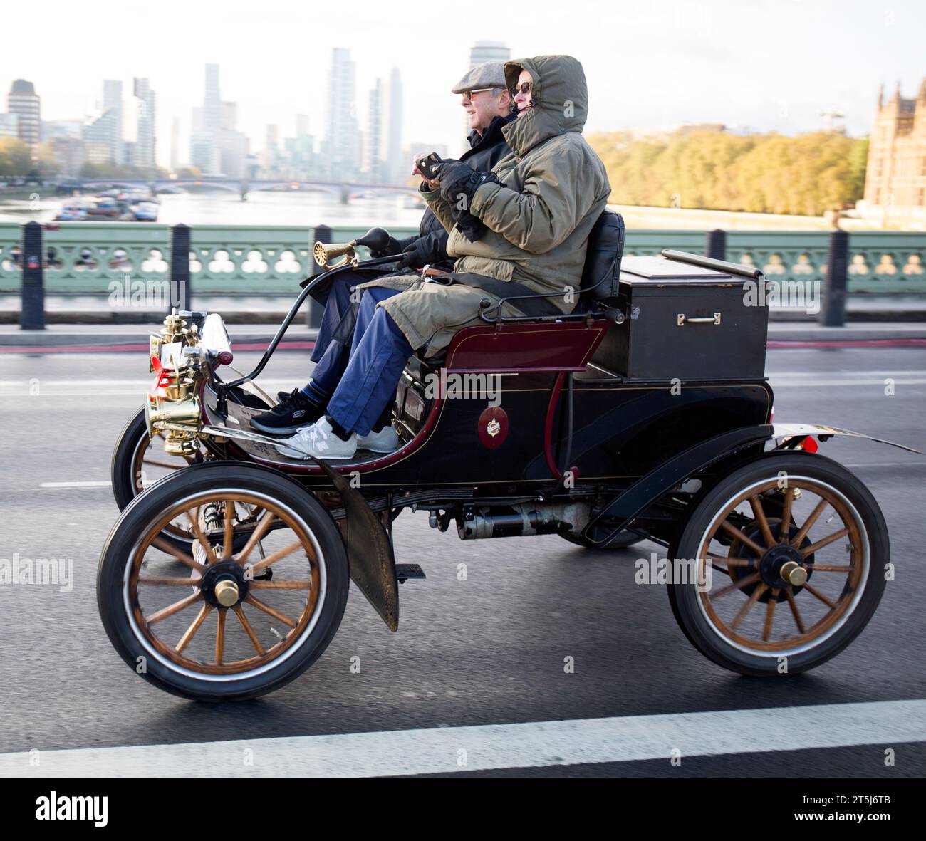 The car run hi-res stock photography and images - Alamy