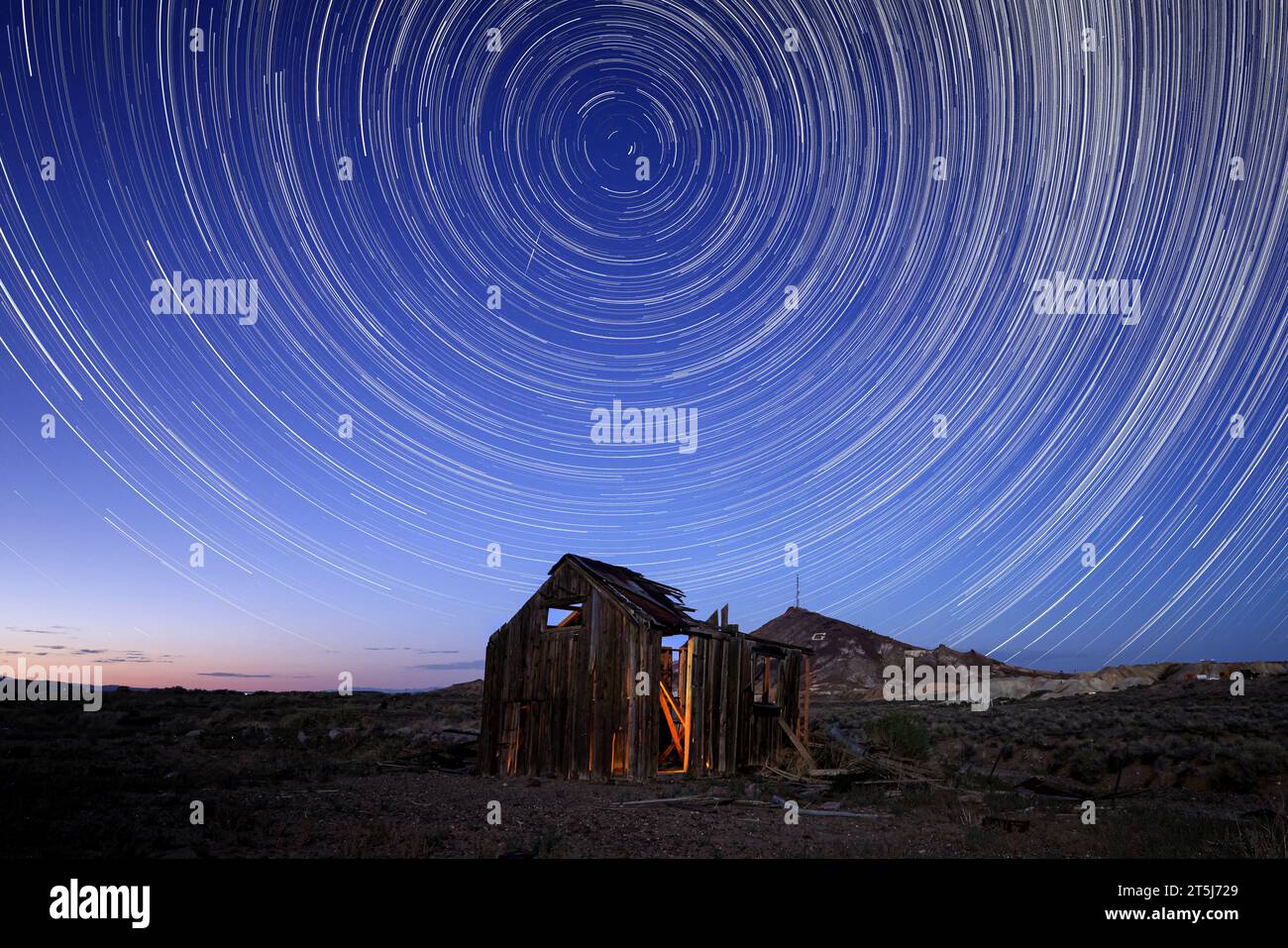 Ghost Town Night SKy Time Lapse in Goldfield, Nevada Stock Photo - Alamy