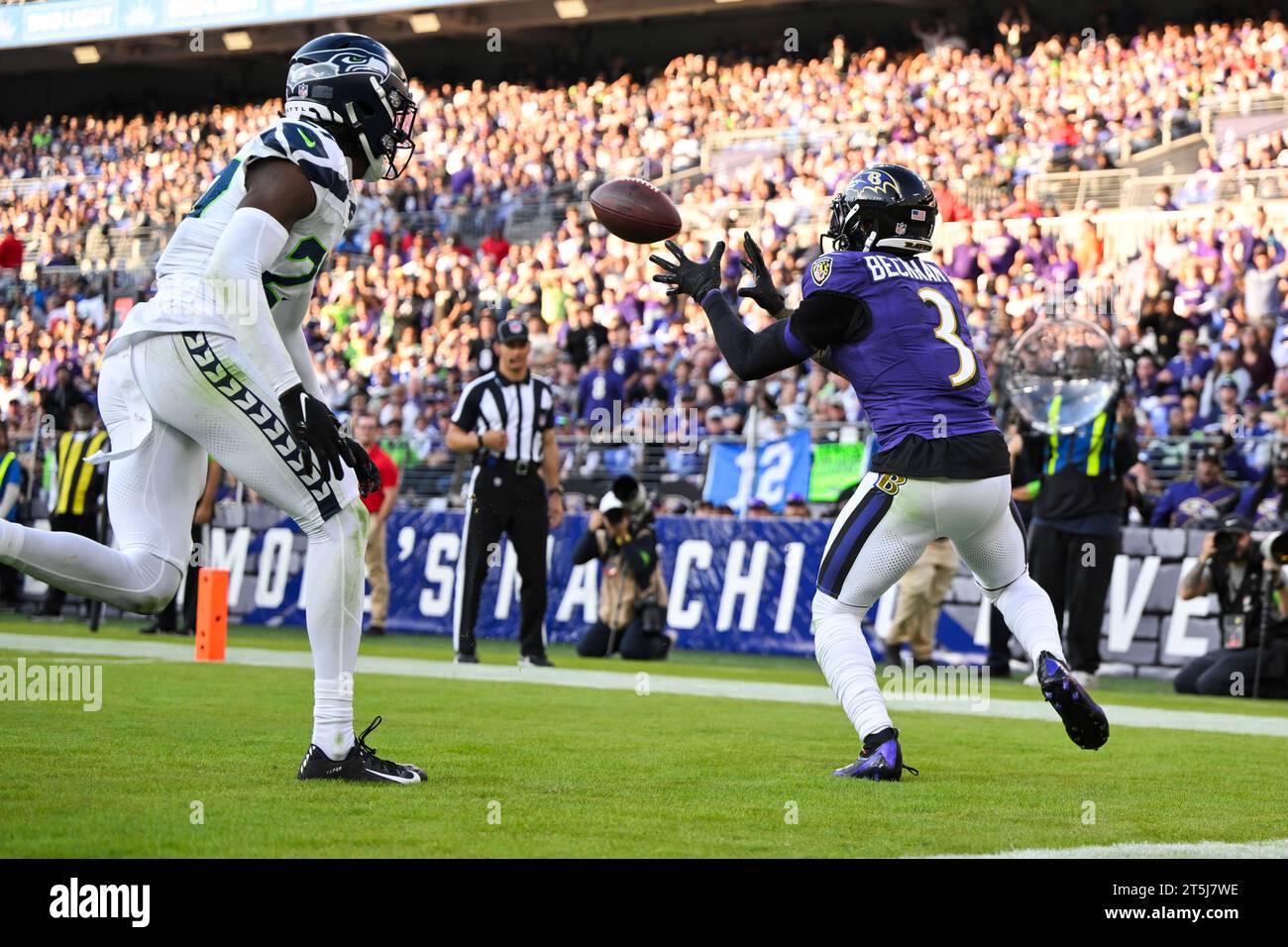 Baltimore Ravens wide receiver Odell Beckham Jr. (3) catches the ball ...