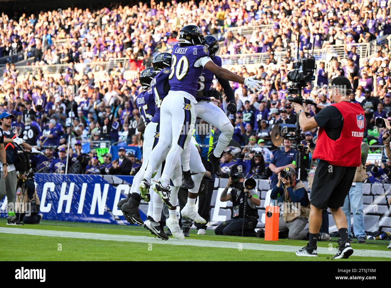 Baltimore Ravens tight end Isaiah Likely (80) leaps into the air to ...
