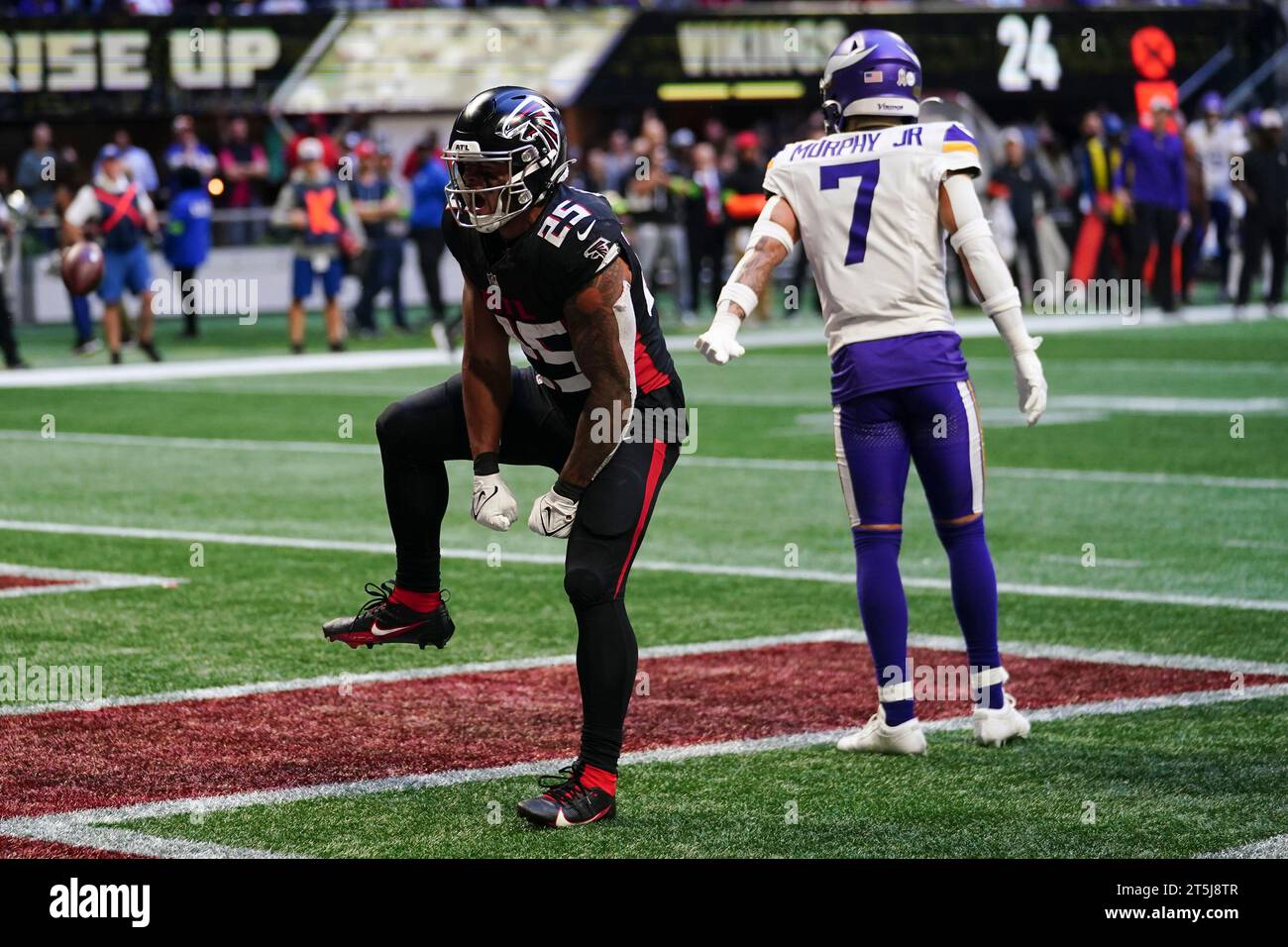 Atlanta Falcons running back Tyler Allgeier (25) celebrates a touchdown ...