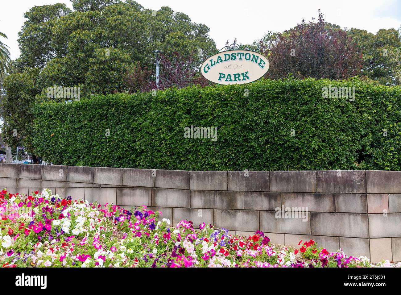 Gladstone park hi-res stock photography and images - Alamy