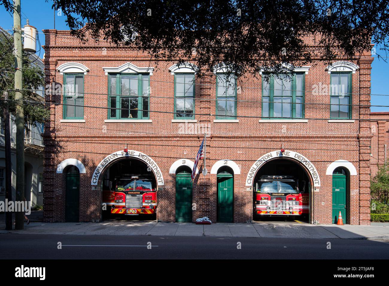 American vintage fire engine hi-res stock photography and images - Alamy