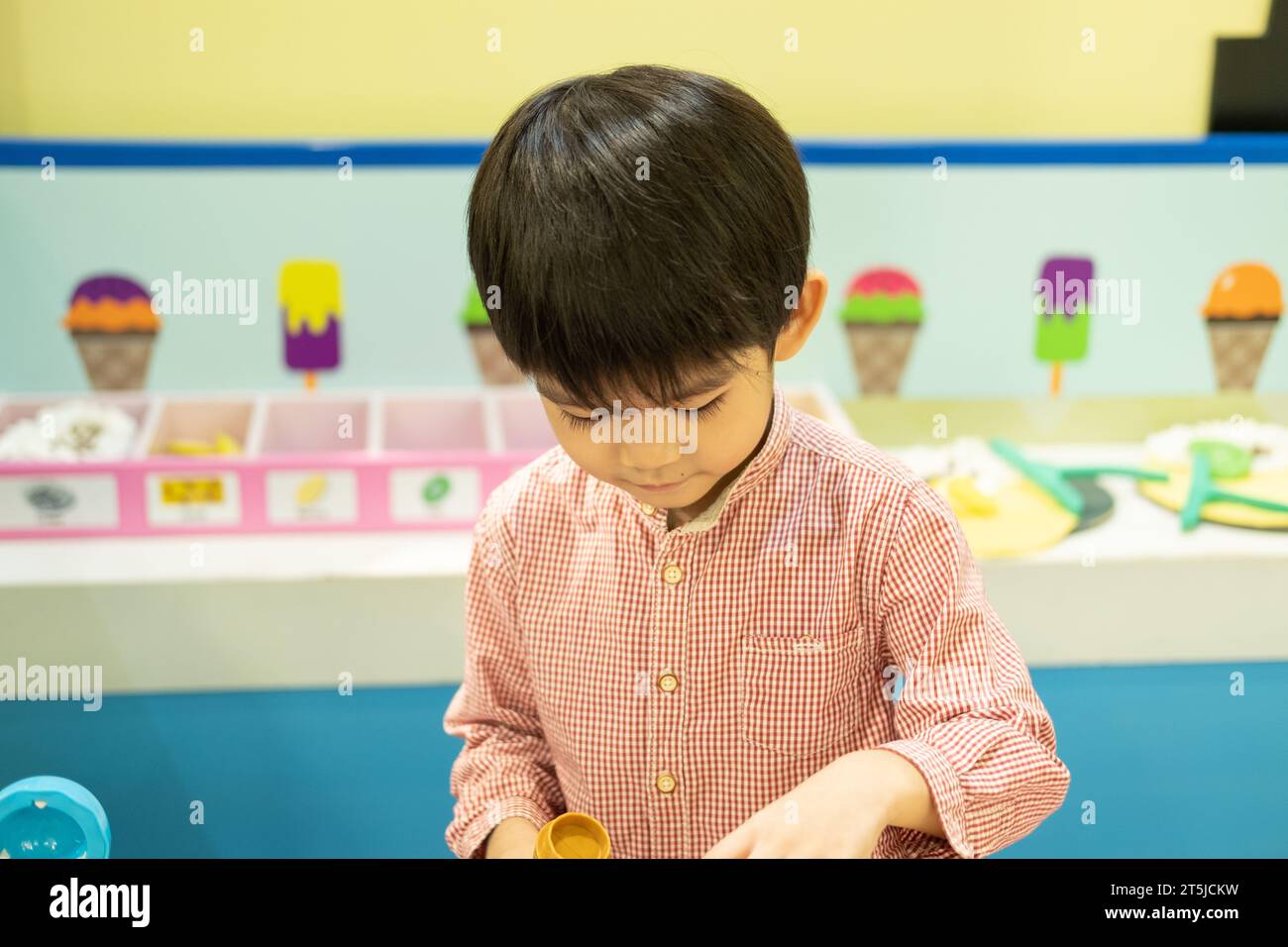 Cooking school boy hi-res stock photography and images - Alamy