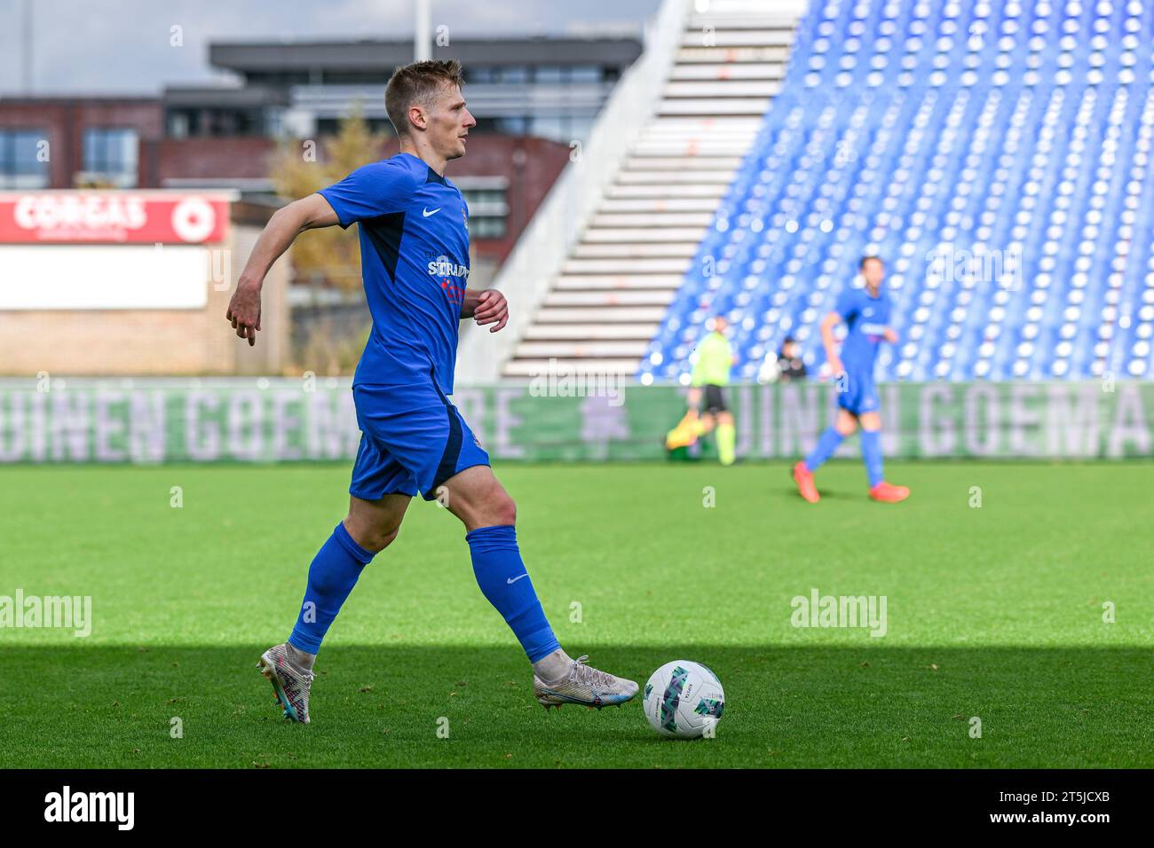 Deinze, Belgium. 05th Nov, 2023. Gilles Ruyssen (22) of FC Dender ...