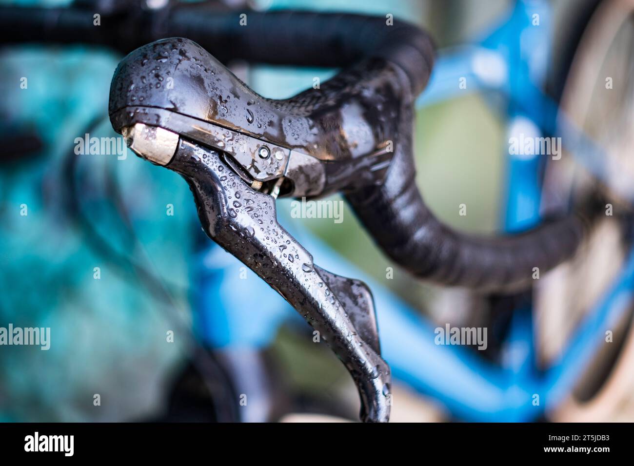 Bike drop hi-res stock photography and images - Alamy