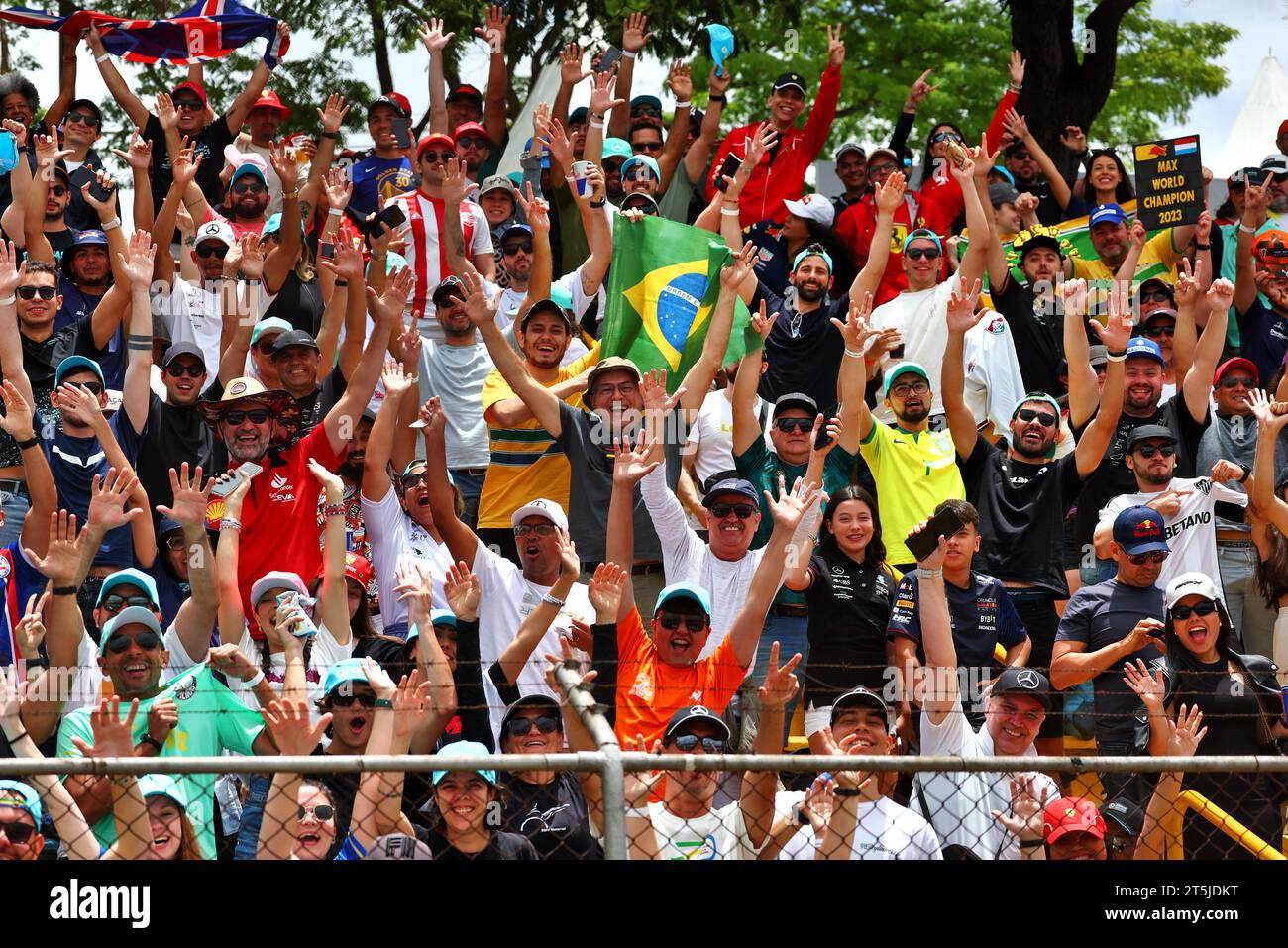 Sao Paulo, Brazil. 05th Nov, 2023. Circuit atmosphere - Lewis Hamilton ...