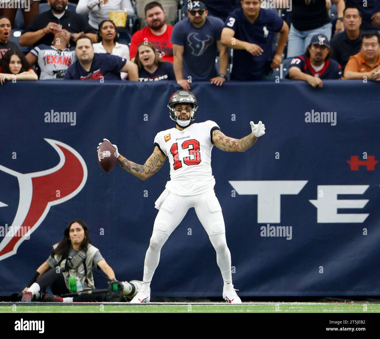 November 5, 2023: Buccaneers wide receiver Mike Evans (13) reacts after ...