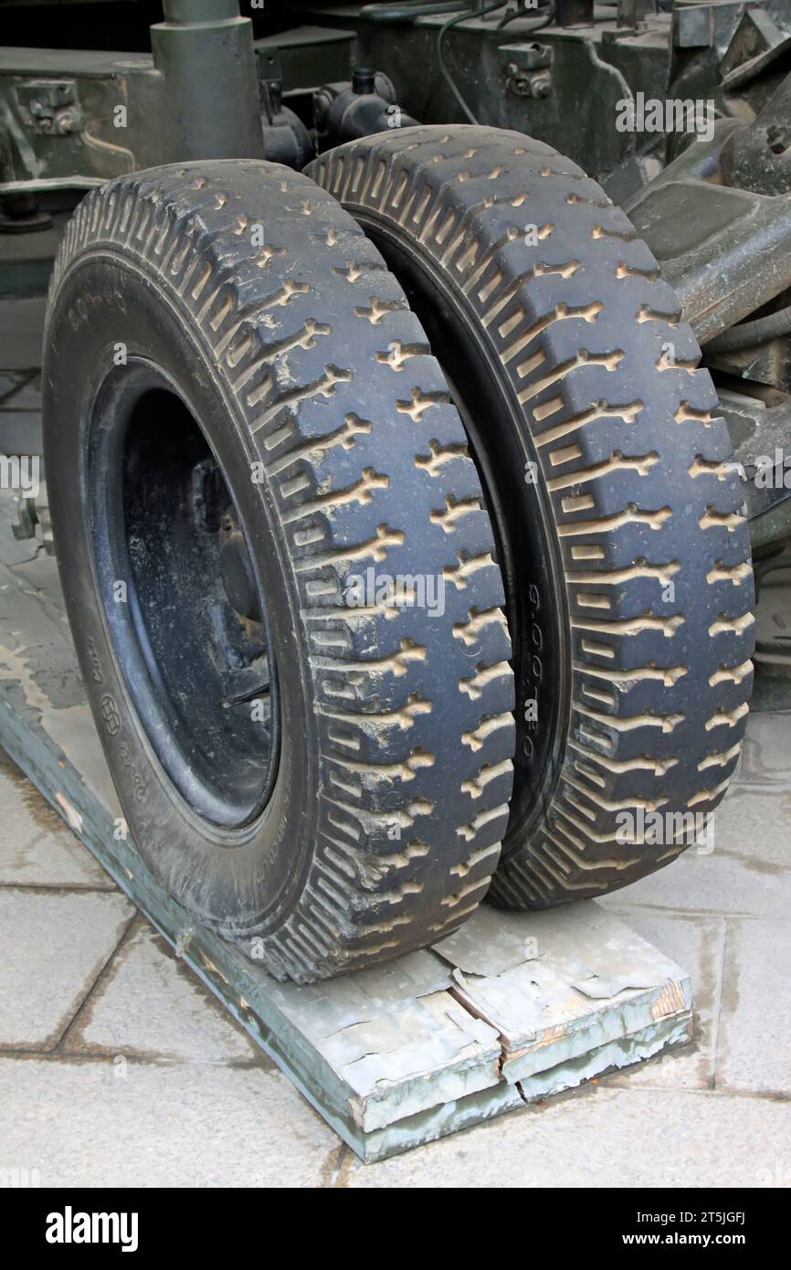 Rubber friction hi-res stock photography and images - Alamy