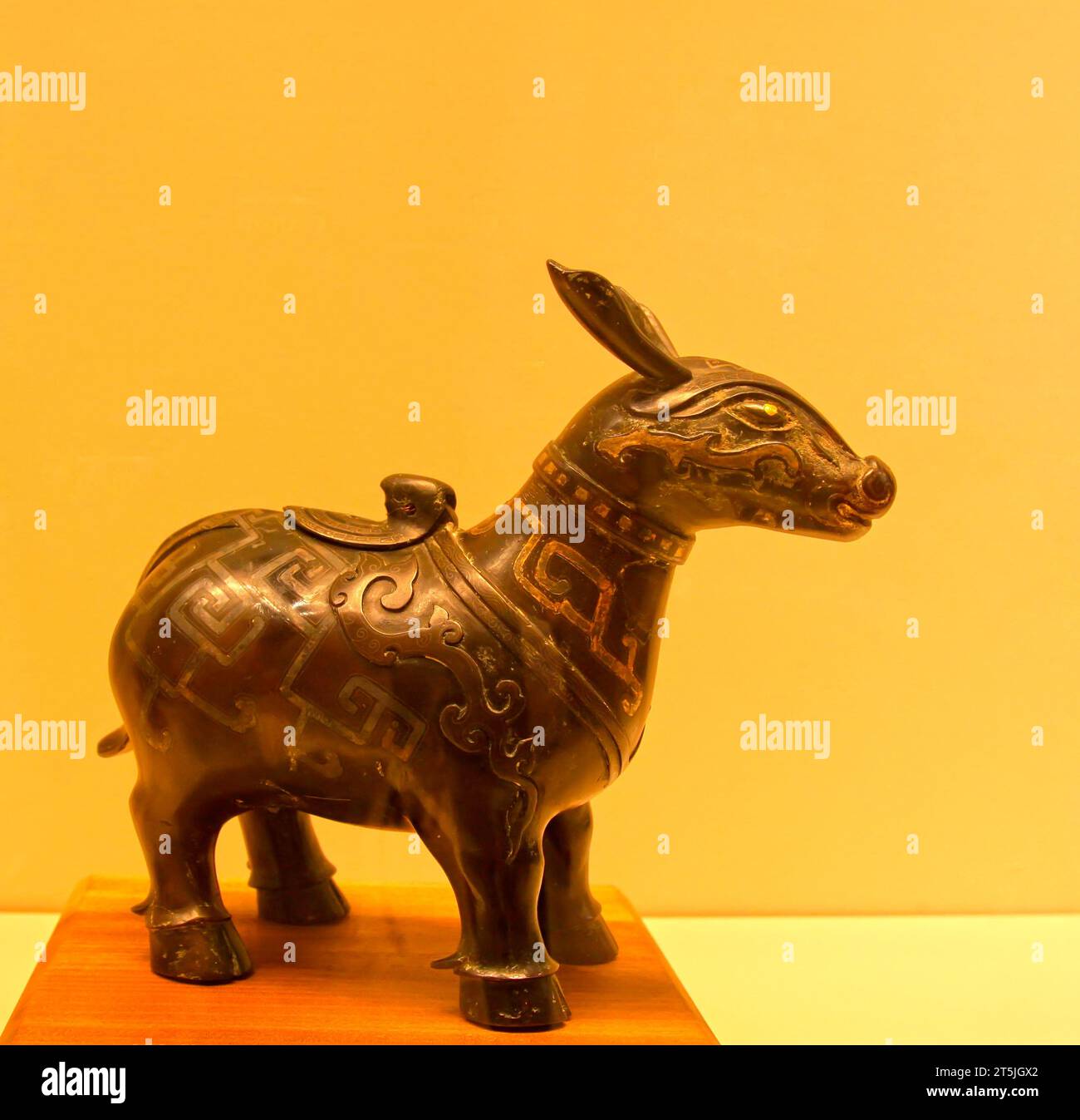Ming utensils hi-res stock photography and images - Alamy