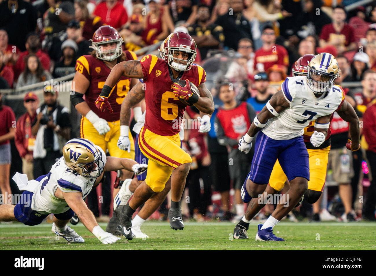 USC Trojans running back Austin Jones (6) runs the ball during a NCAA ...