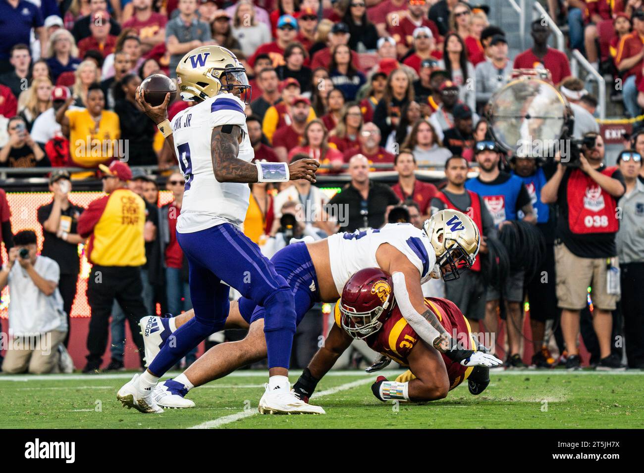 Washington Huskies quarterback Michael Penix Jr. (9) throws during a NCAA football game against ...