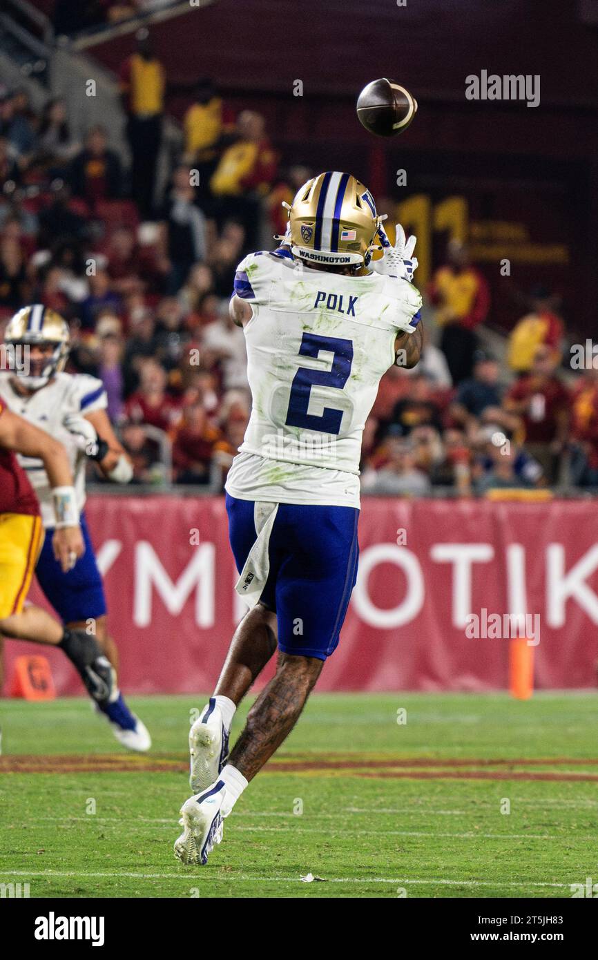Washington Huskies wide receiver Ja'Lynn Polk (2) makes a catch during ...