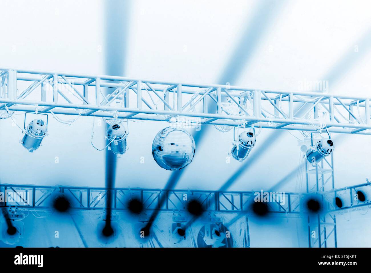 stage light on the metal frame in the dark Stock Photo - Alamy