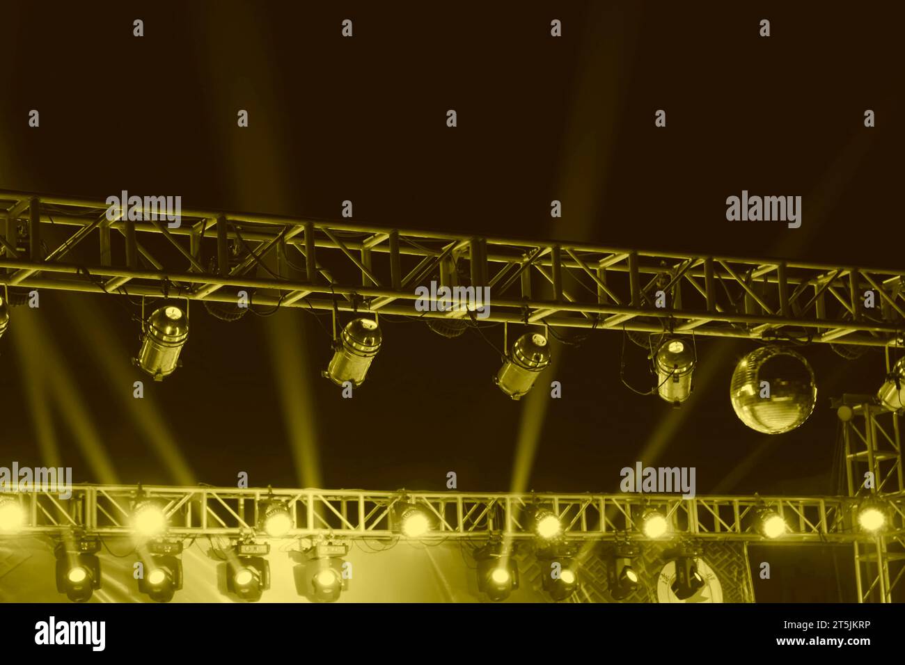 stage light on the metal frame in the dark Stock Photo - Alamy