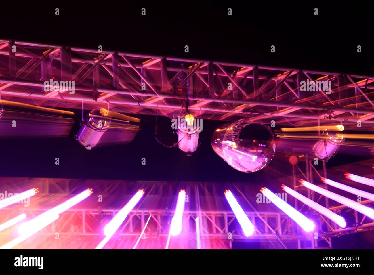 stage lighting effect in the dark Stock Photo - Alamy