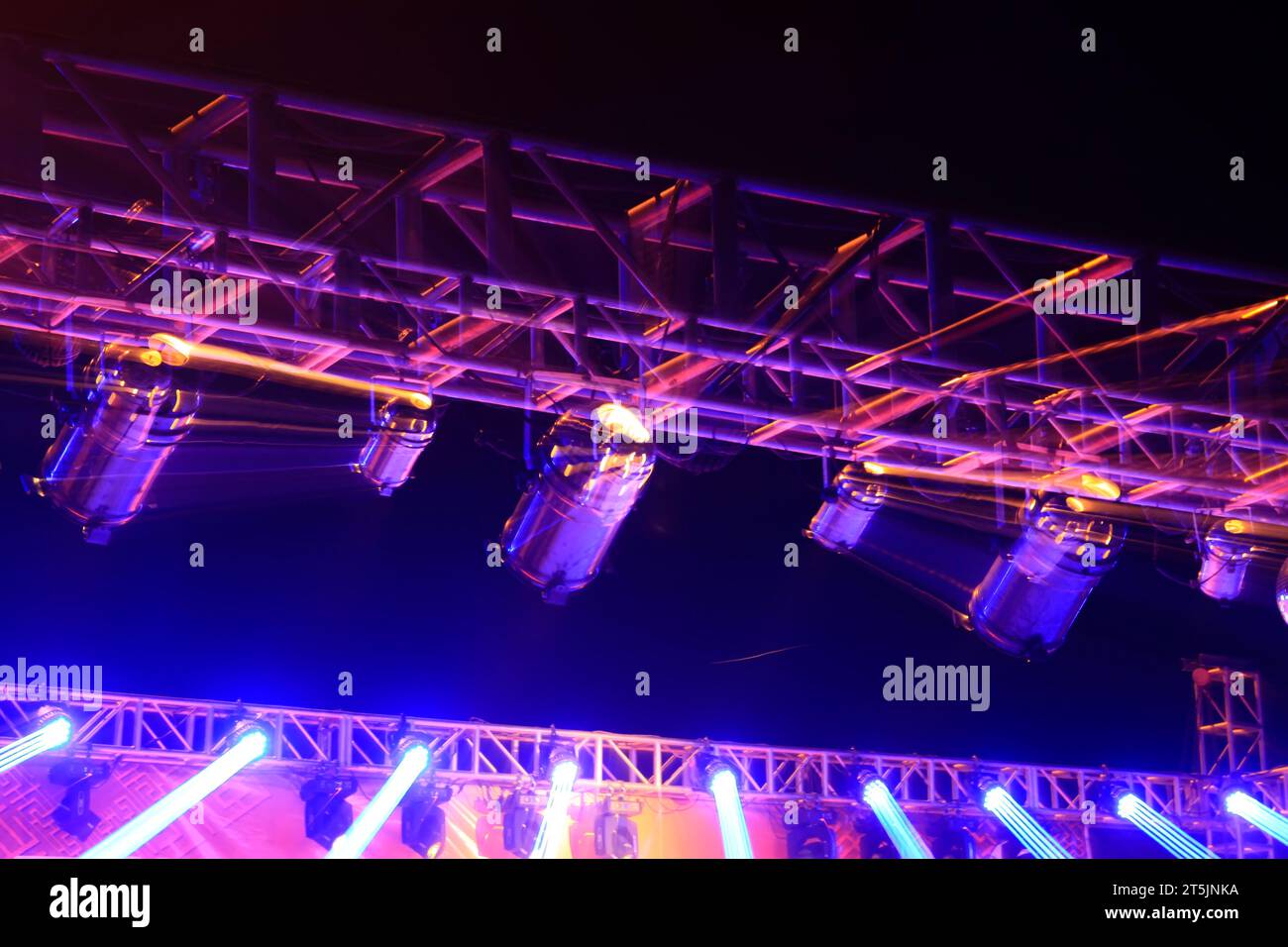 stage lighting effect in the dark Stock Photo - Alamy