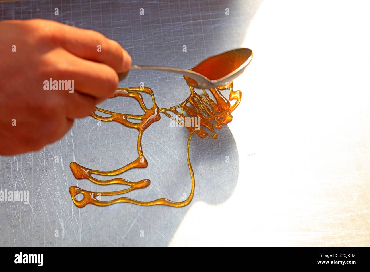 Chinese traditional craftsmanship, Sugar man making Stock Photo - Alamy