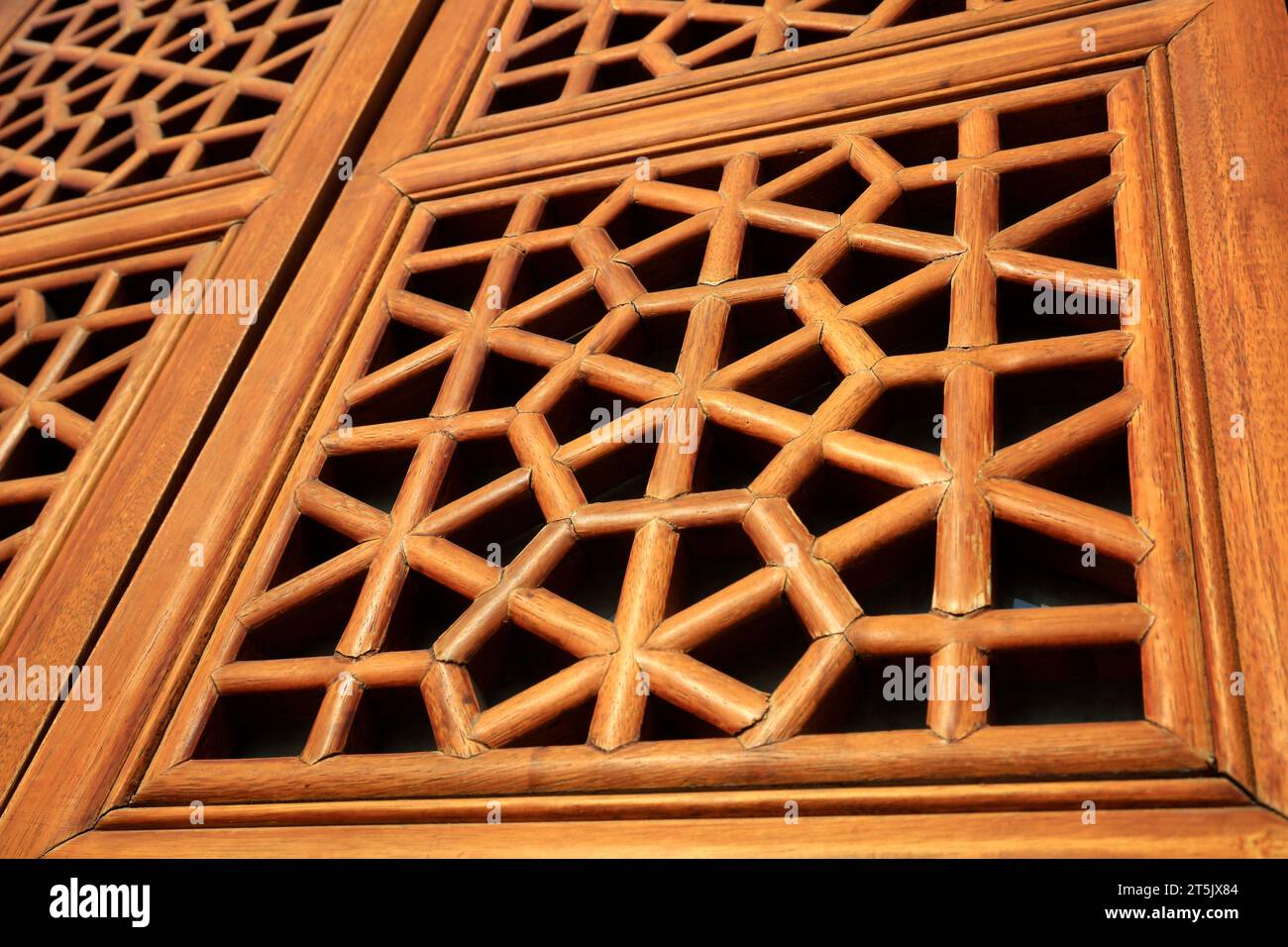 Chinese wooden window lattice Stock Photo - Alamy