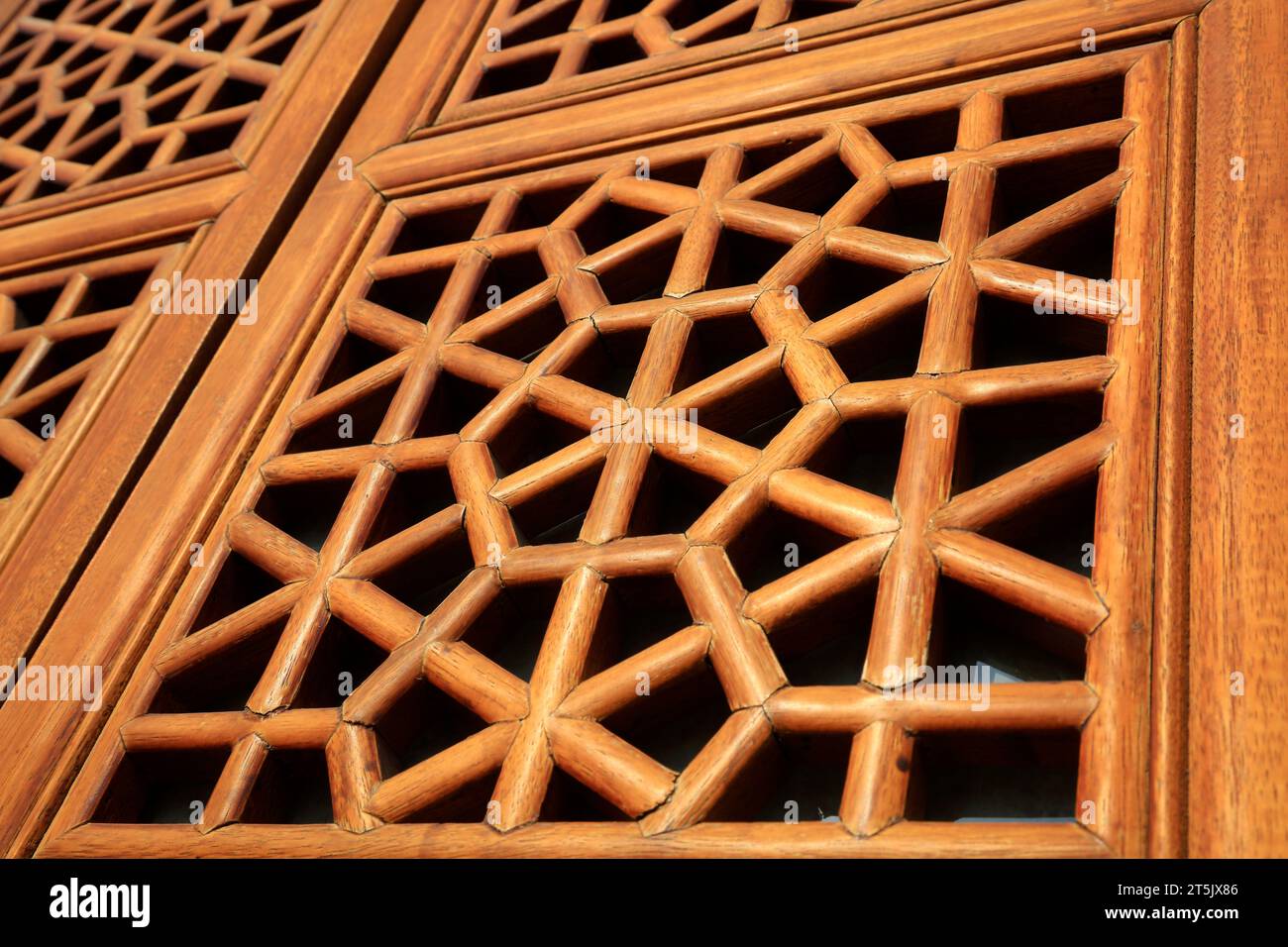 Chinese wooden window lattice Stock Photo - Alamy