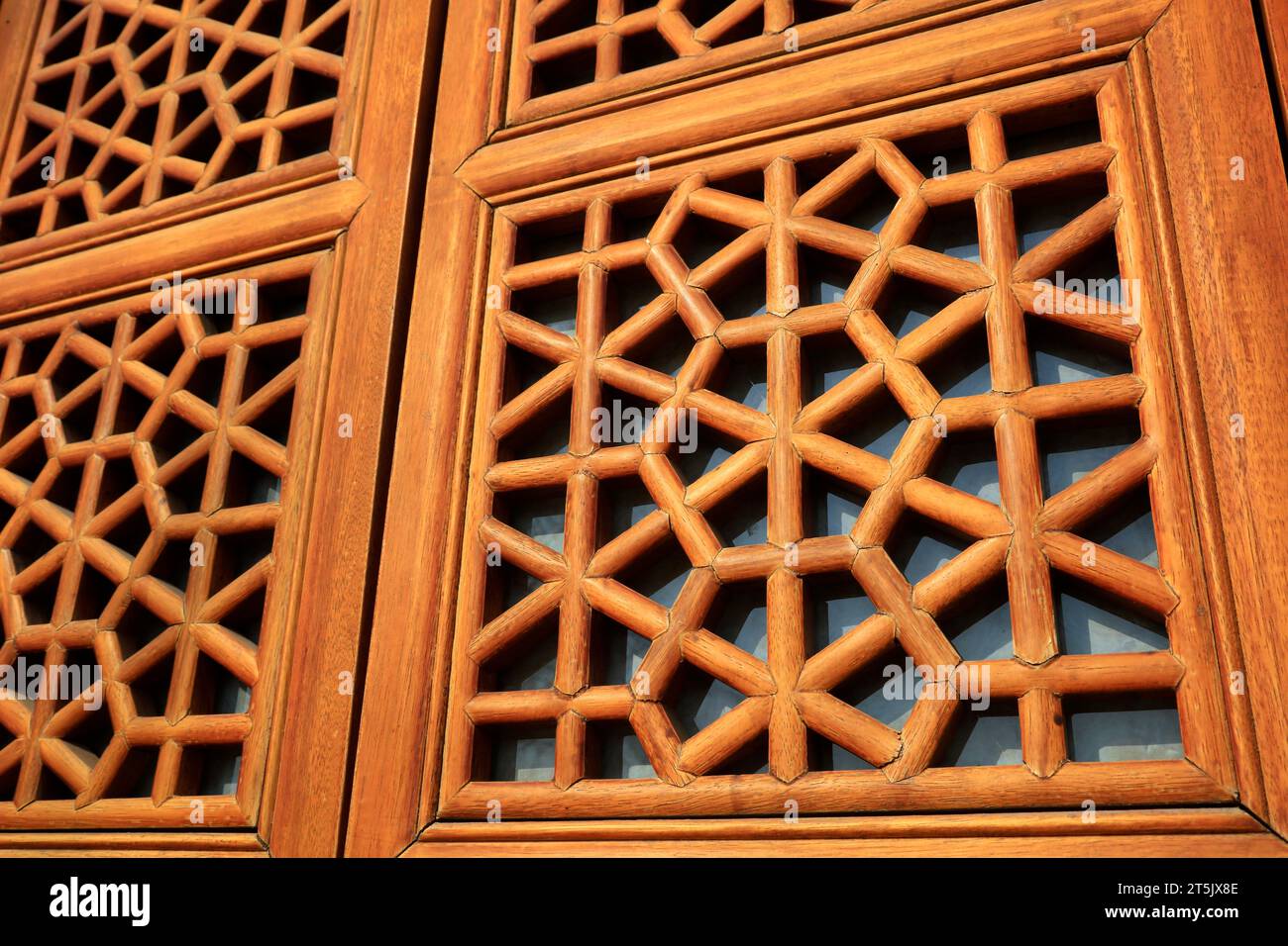 Chinese wooden window lattice Stock Photo - Alamy