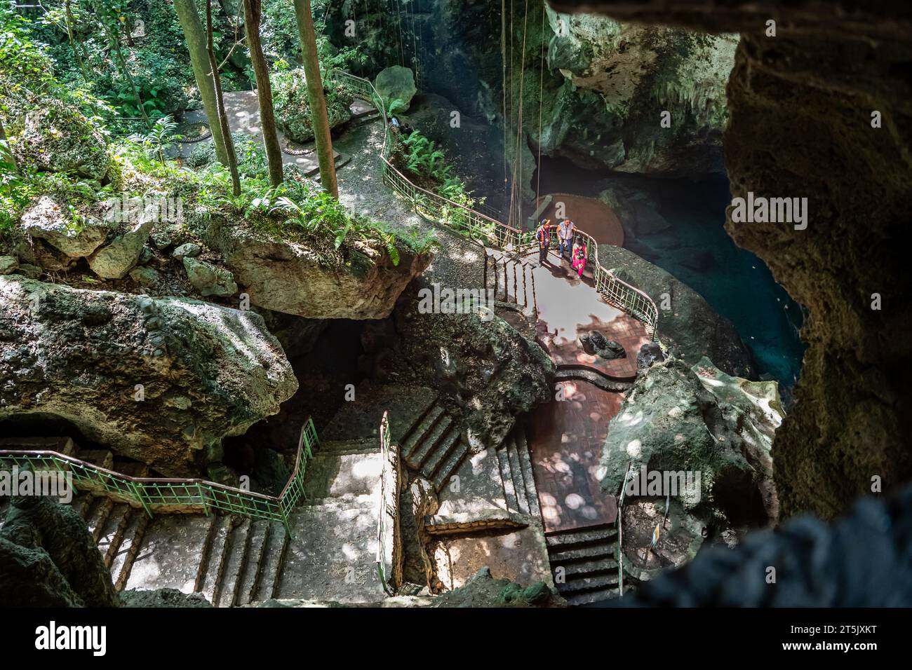 Beautiful view of the The 3 Eyes National Park in Santo Domingo ...