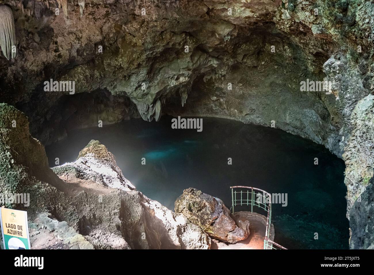 Beautiful view of the The 3 Eyes National Park in Santo Domingo ...