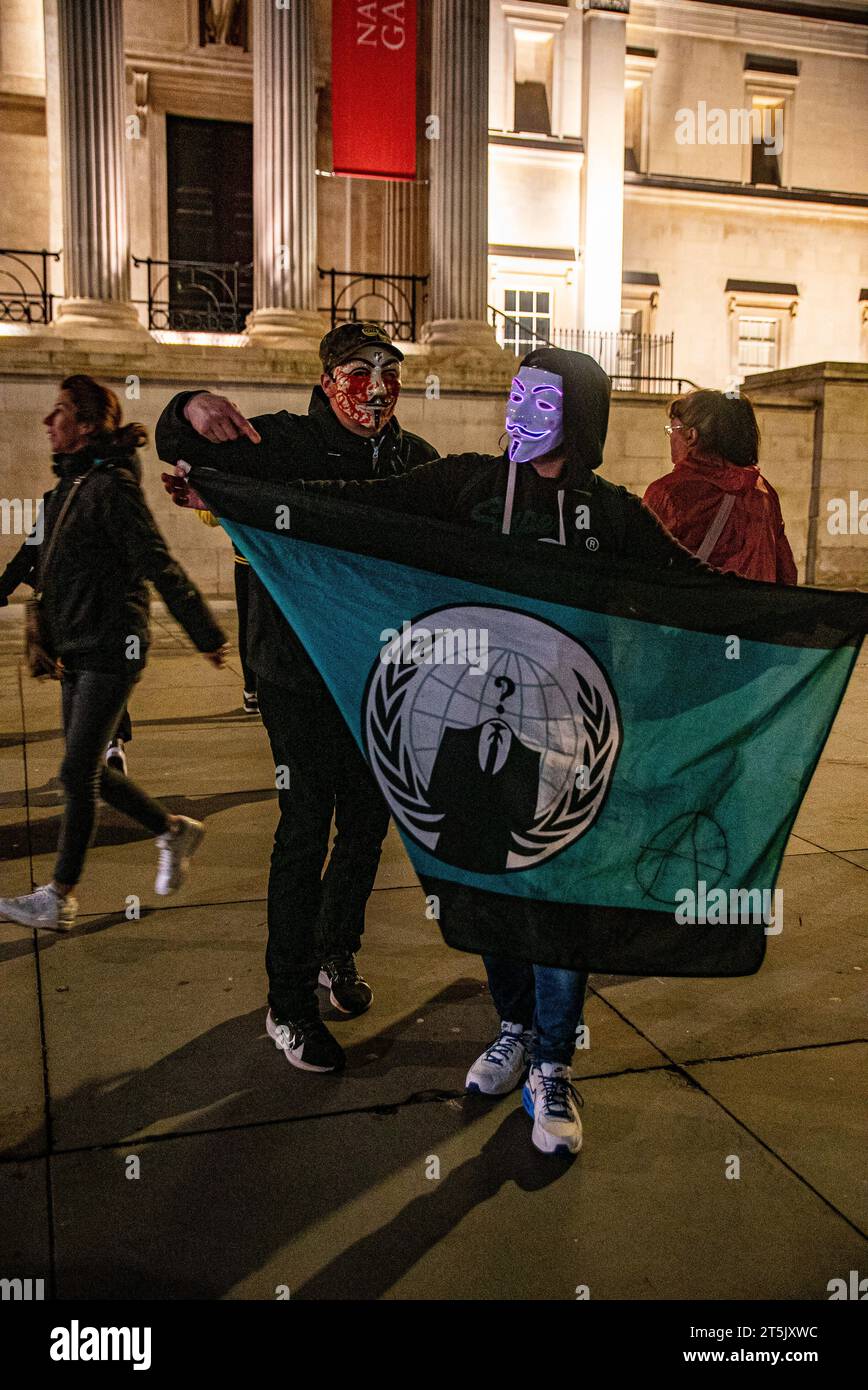 Anonymous mask protests hi-res stock photography and images - Alamy