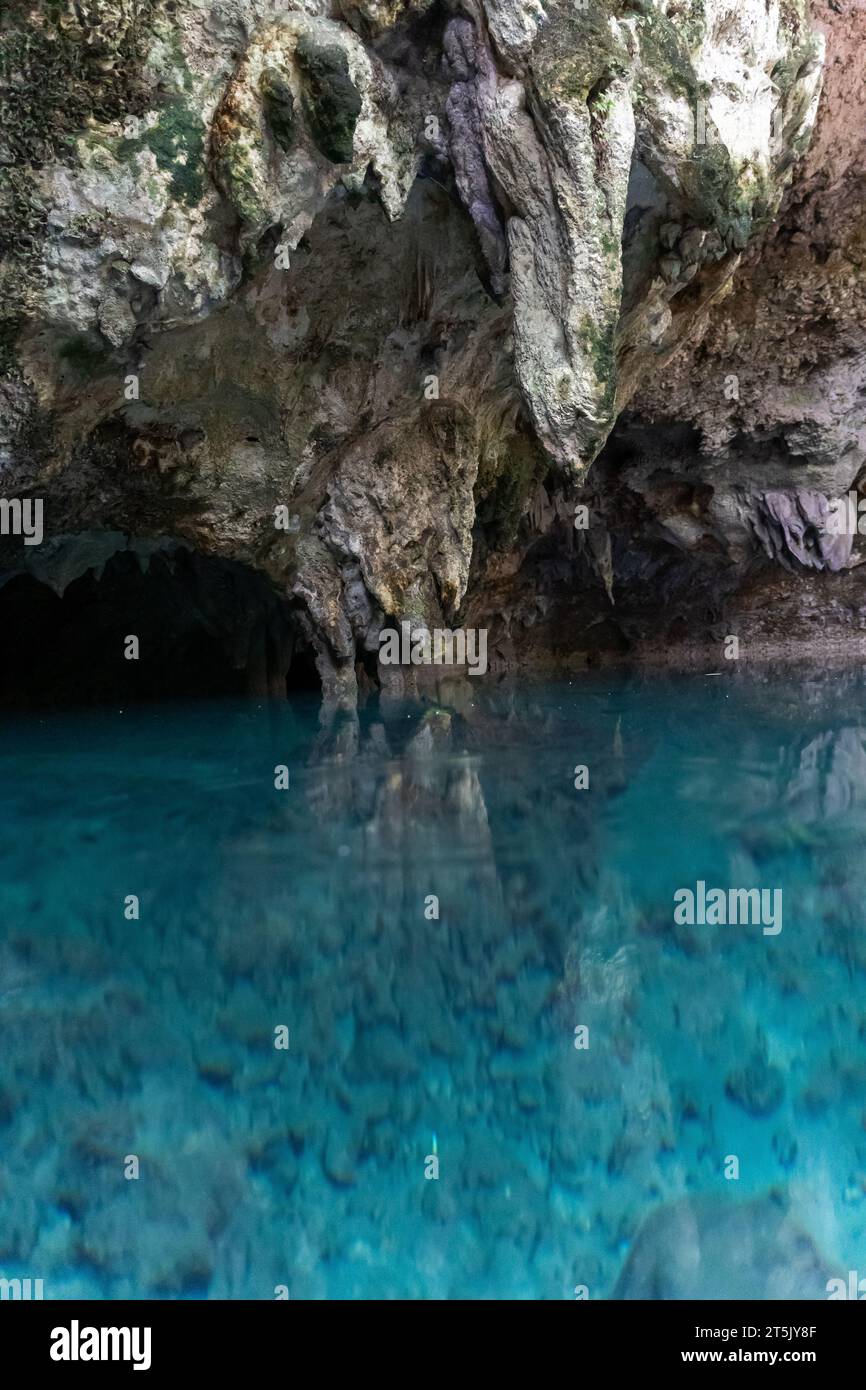 Beautiful view of the The 3 Eyes National Park in Santo Domingo ...