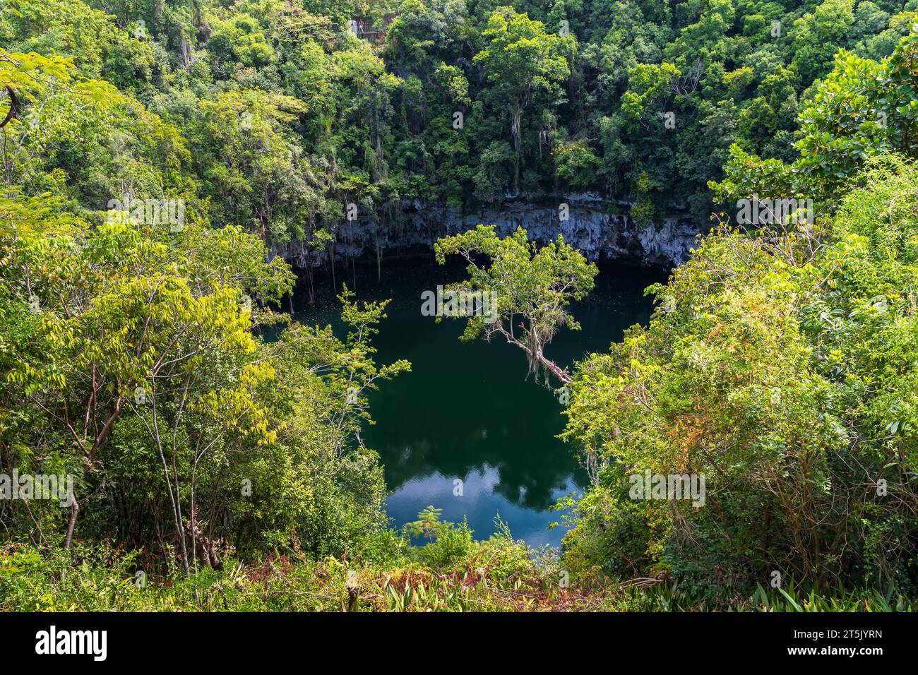 Beautiful view of the The 3 Eyes National Park in Santo Domingo ...