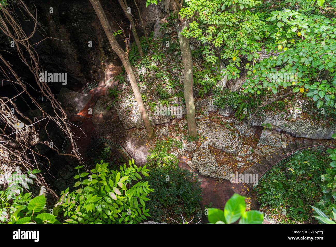 Beautiful view of the The 3 Eyes National Park in Santo Domingo ...