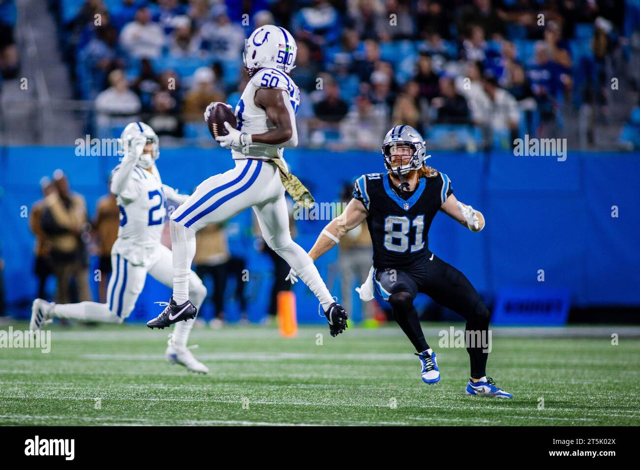 Charlotte, NC, USA. 5th Nov, 2023. Indianapolis Colts linebacker Segun ...