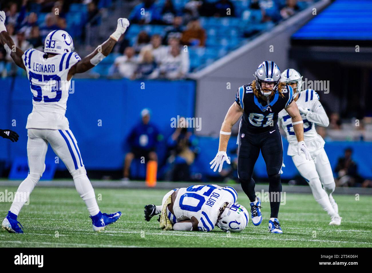 Charlotte, NC, USA. 5th Nov, 2023. Indianapolis Colts linebacker ...
