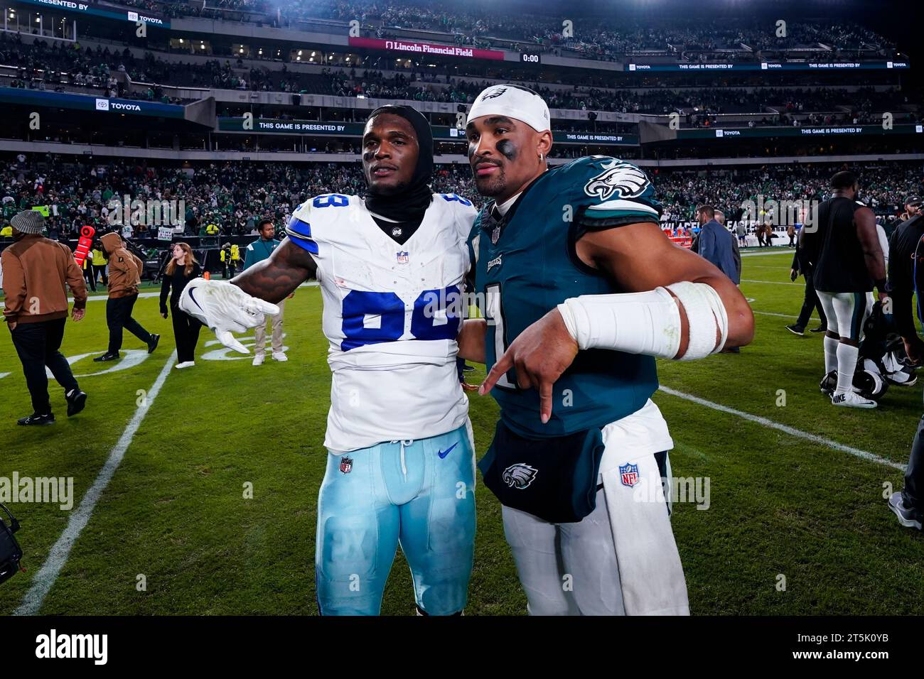 Philadelphia Eagles quarterback Jalen Hurts (1) and Dallas Cowboys wide ...