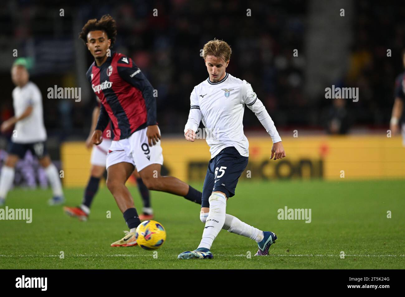 Nicolo Rovella (Lazio)Joshua Zirkzee (Bologna) during the Italian ...