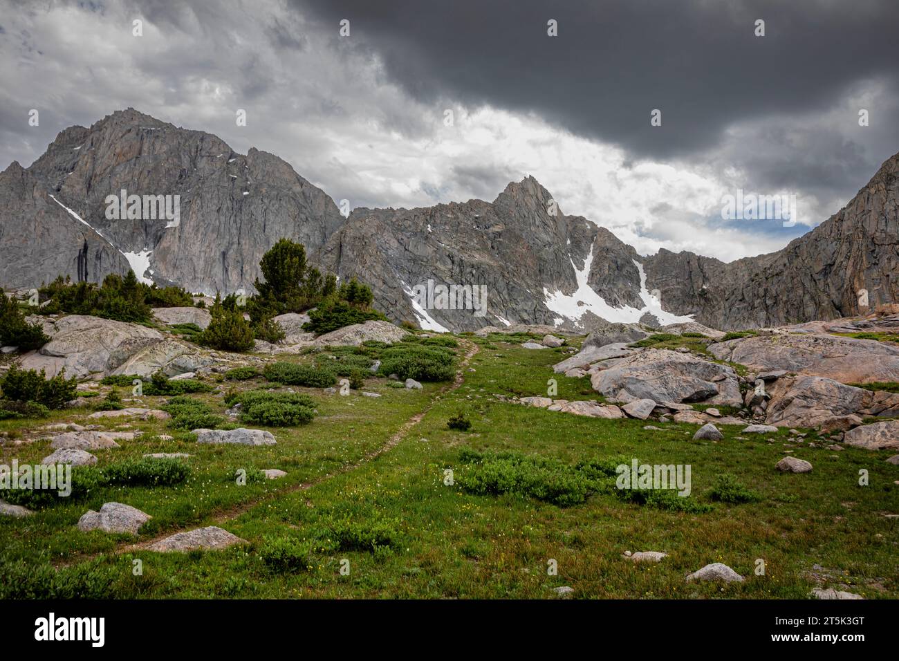 Continental divide alternate route hi-res stock photography and images ...