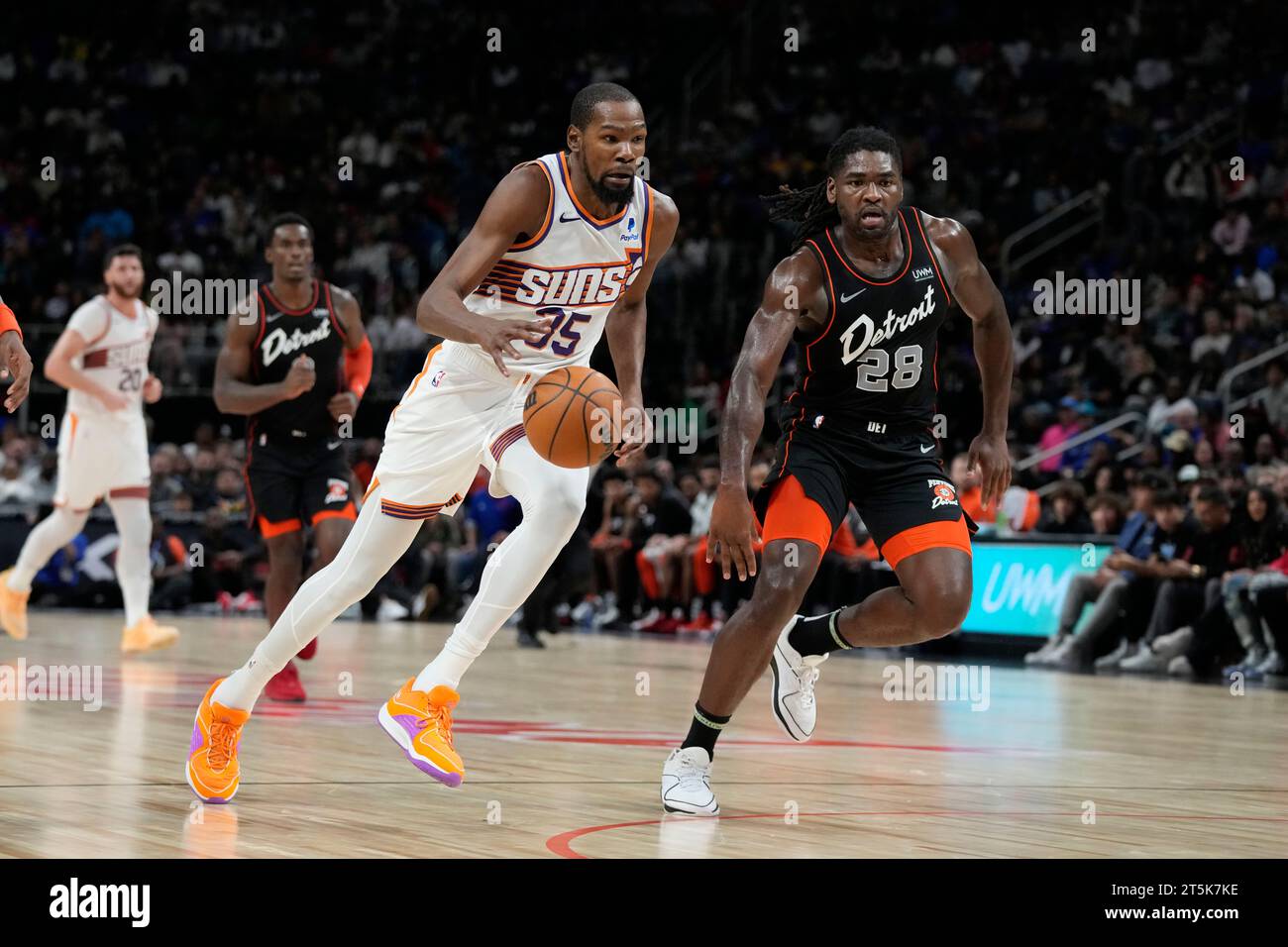 Phoenix Suns forward Kevin Durant (35) brings the ball up court as ...