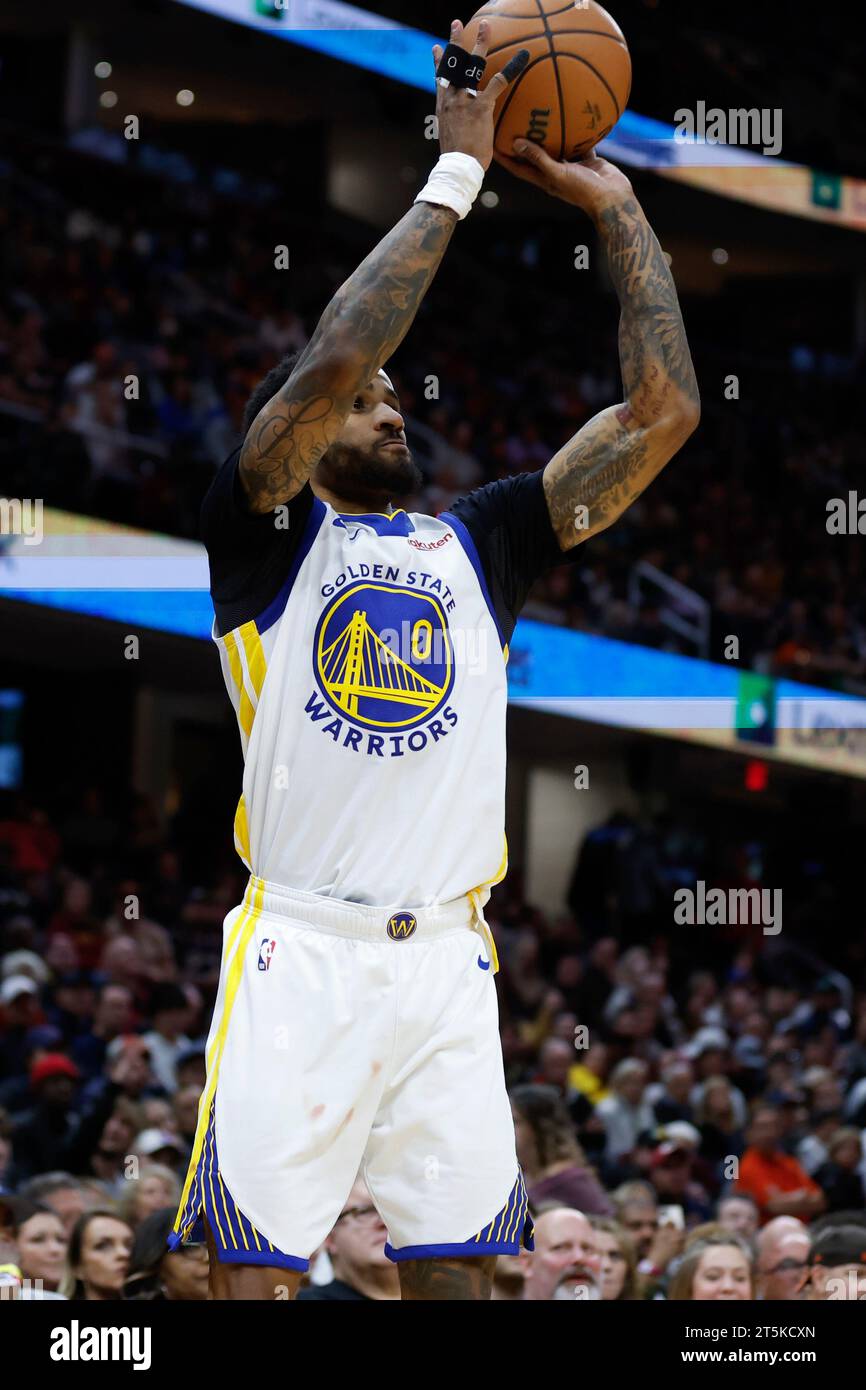 Golden State Warriors guard Gary Payton II shoots against the Cleveland ...