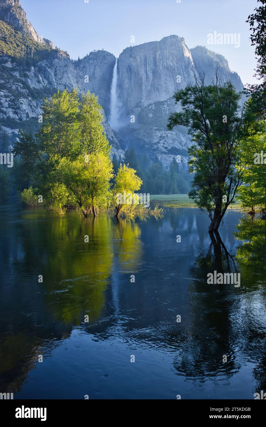 Beautiful green and blue reflective scene of a flooded Merced River in ...