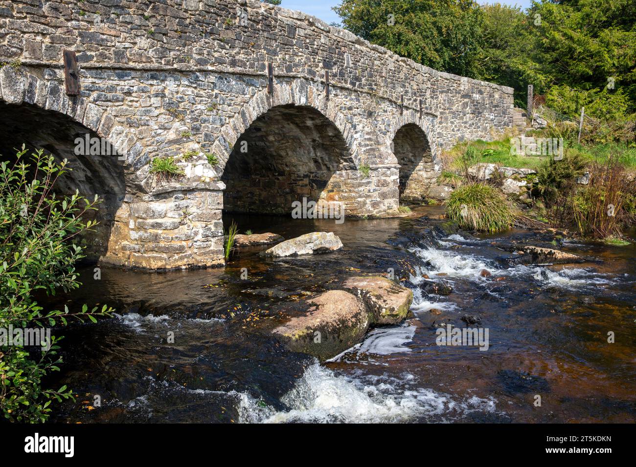 Postbridge Dartmoor national park, road bridge over the east dart river ...