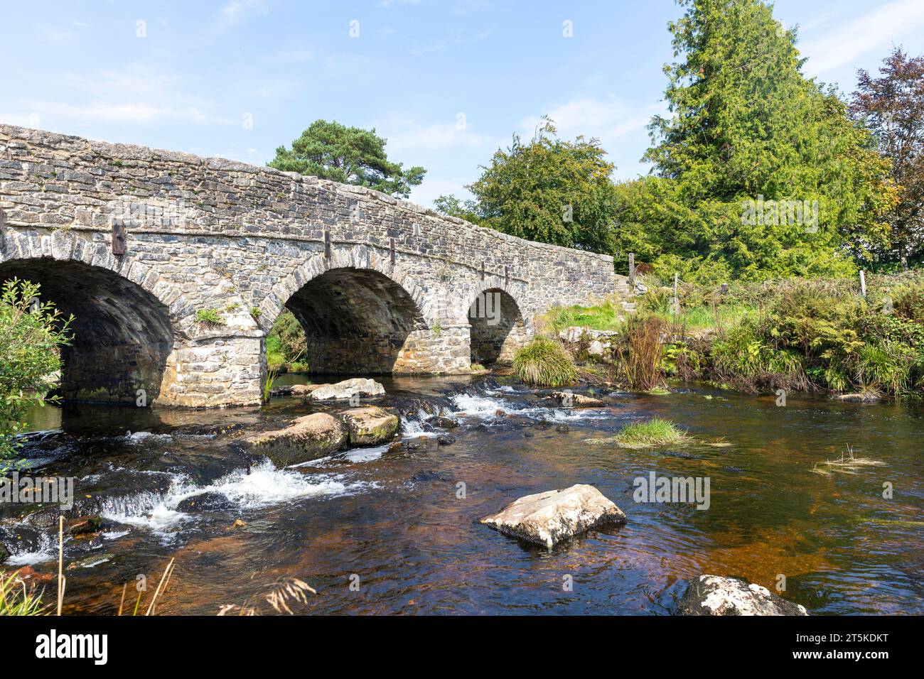 Postbridge Dartmoor national park, road bridge over the east dart river ...