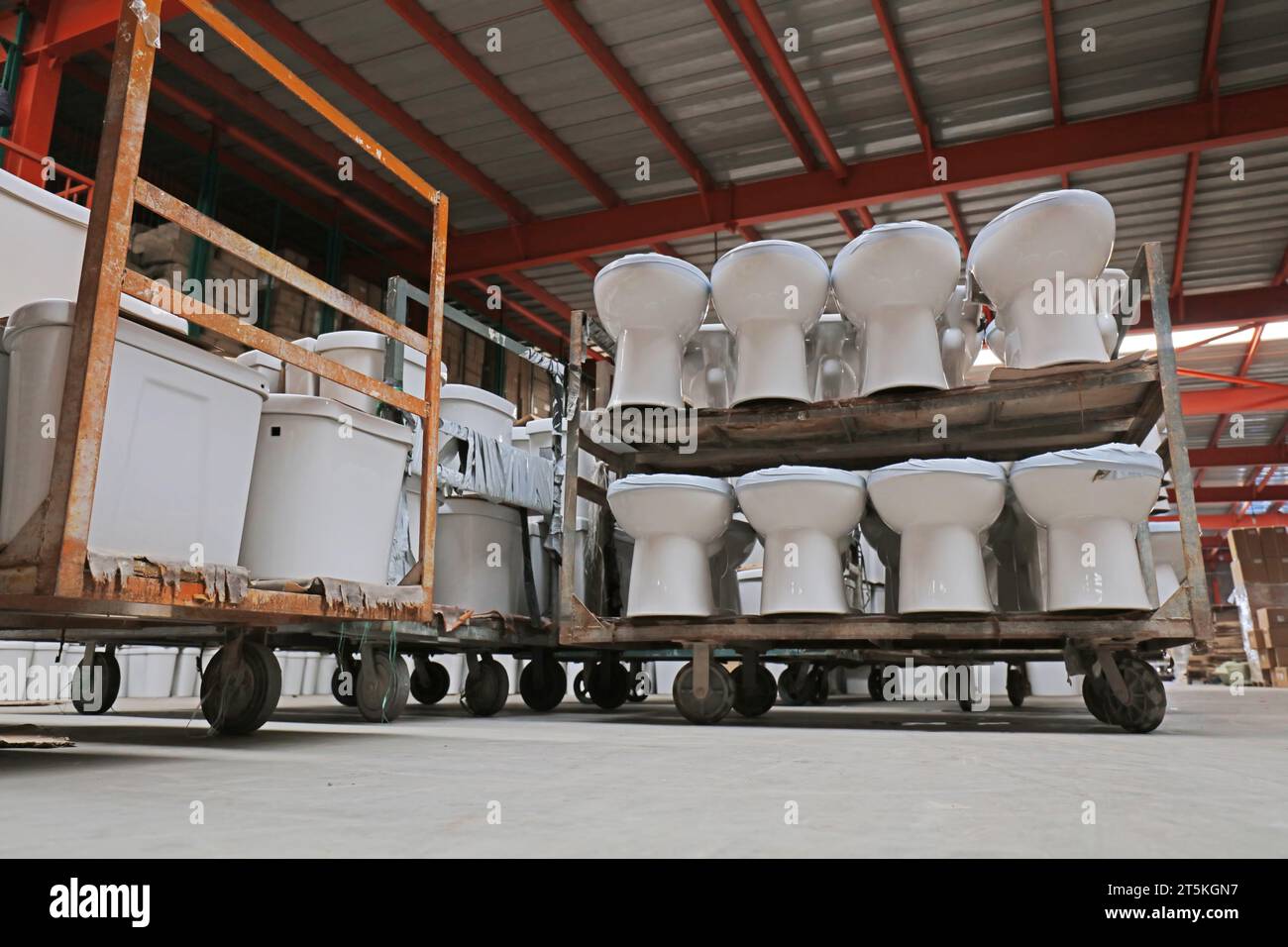 China paint workshop hi-res stock photography and images - Alamy