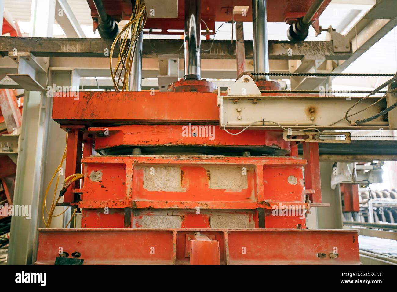 Mechanical tiles hi-res stock photography and images - Alamy