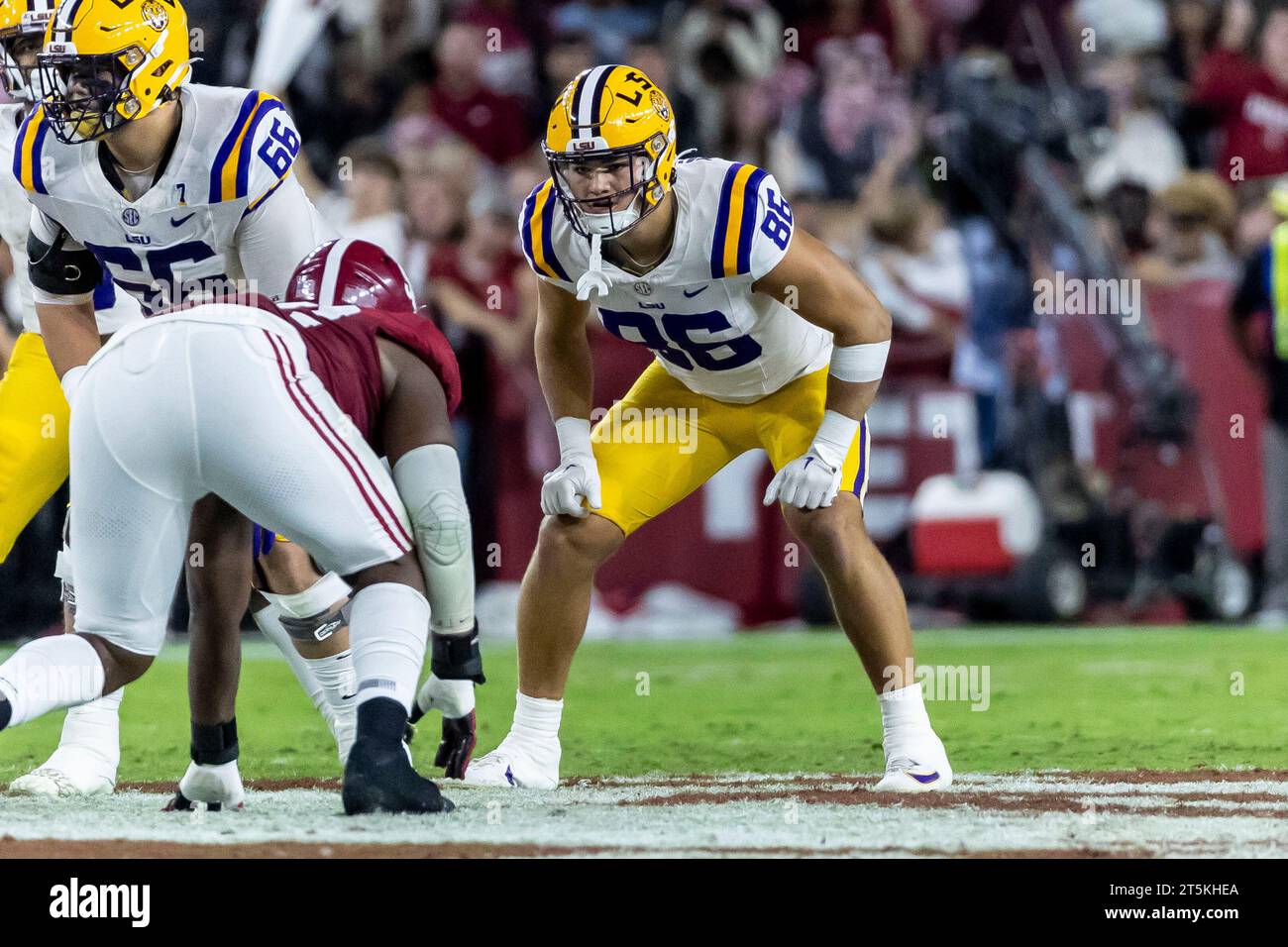 LSU tight end Mason Taylor (86) sets up on the line against Alabama ...