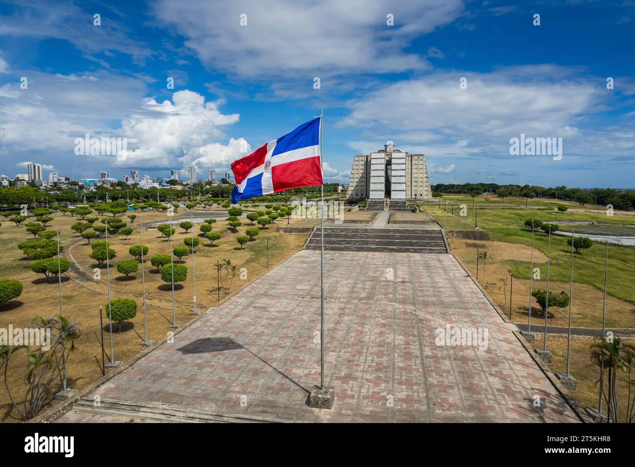View of the beautiful Columbus Lighthouse monument and the flag of ...