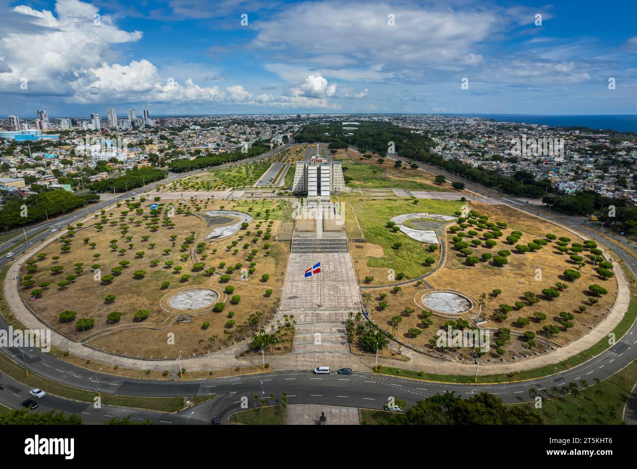 View of the beautiful Columbus Lighthouse monument and the flag of ...