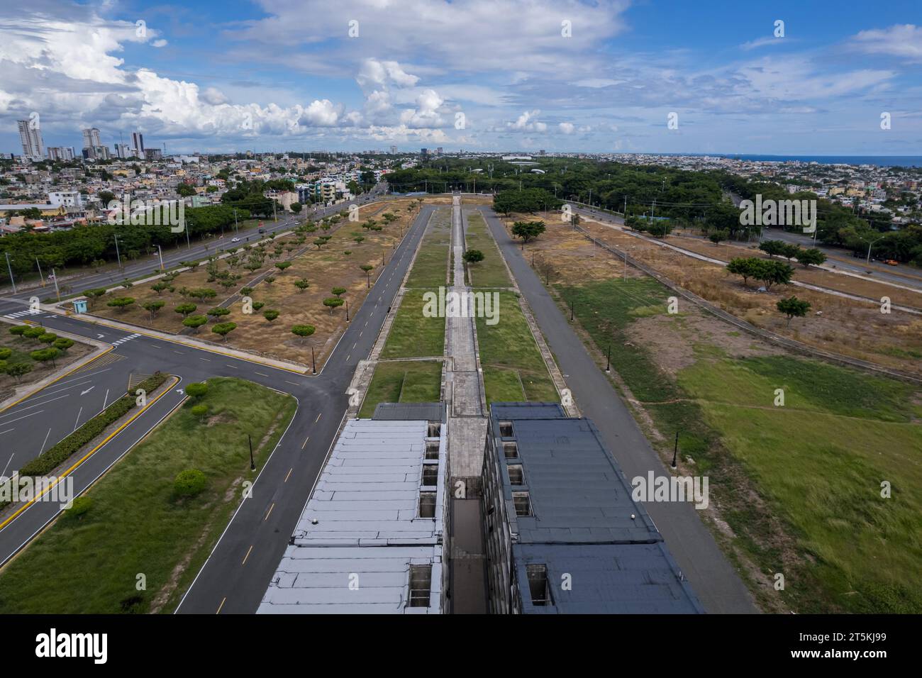 View of the beautiful Columbus Lighthouse monument and the flag of ...