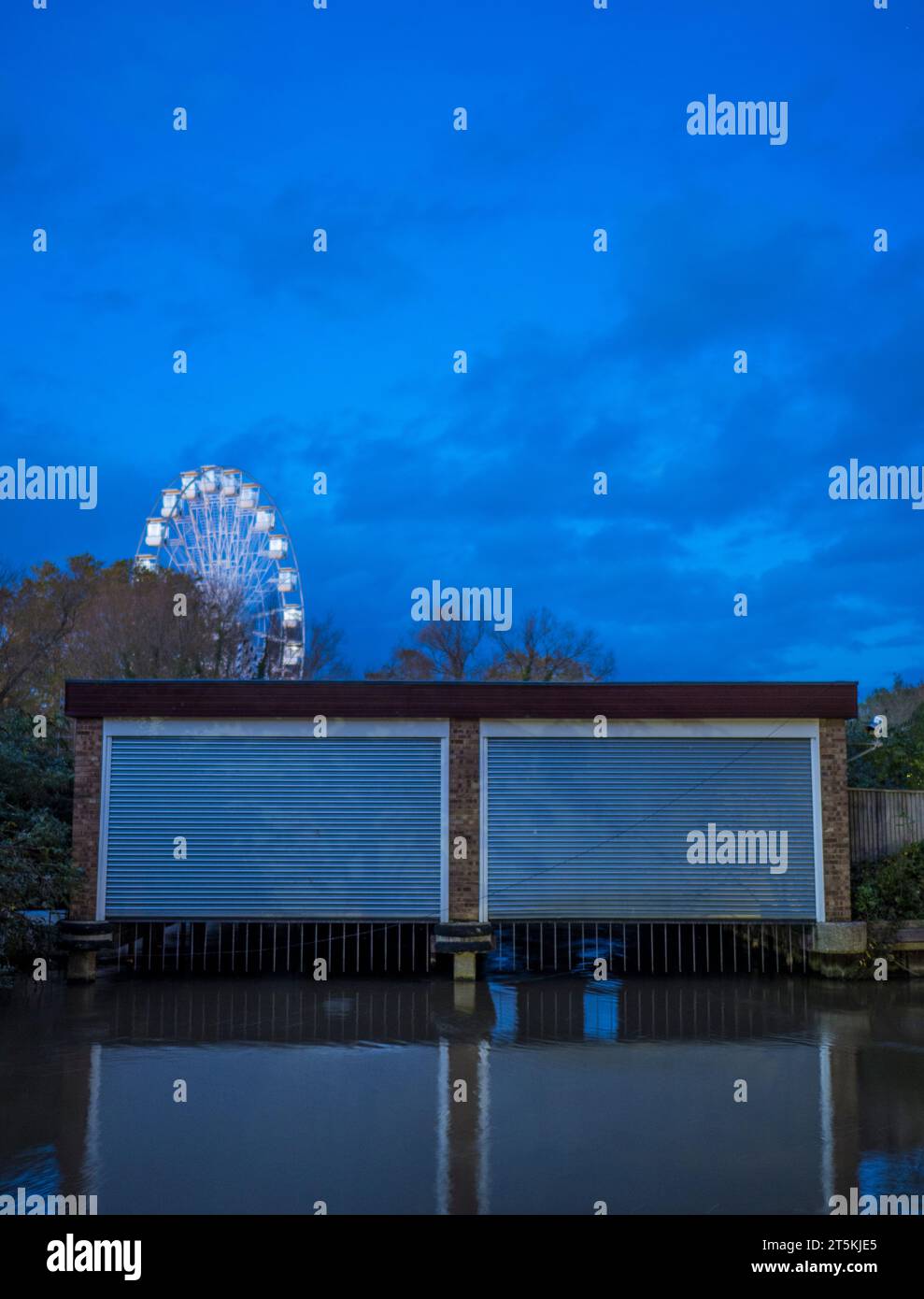 Fun Wheel from Reading Winter Wonderland, Lock Island, River Thames ...