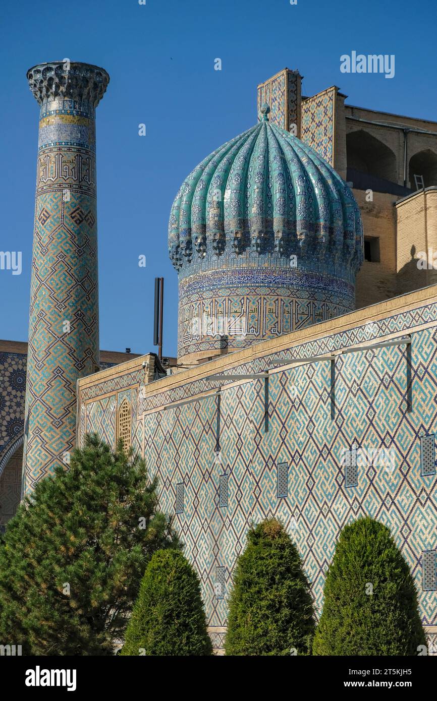 Samarkand, Uzbekistan - November 2, 2023: The Sherdor Madrasah in the ...