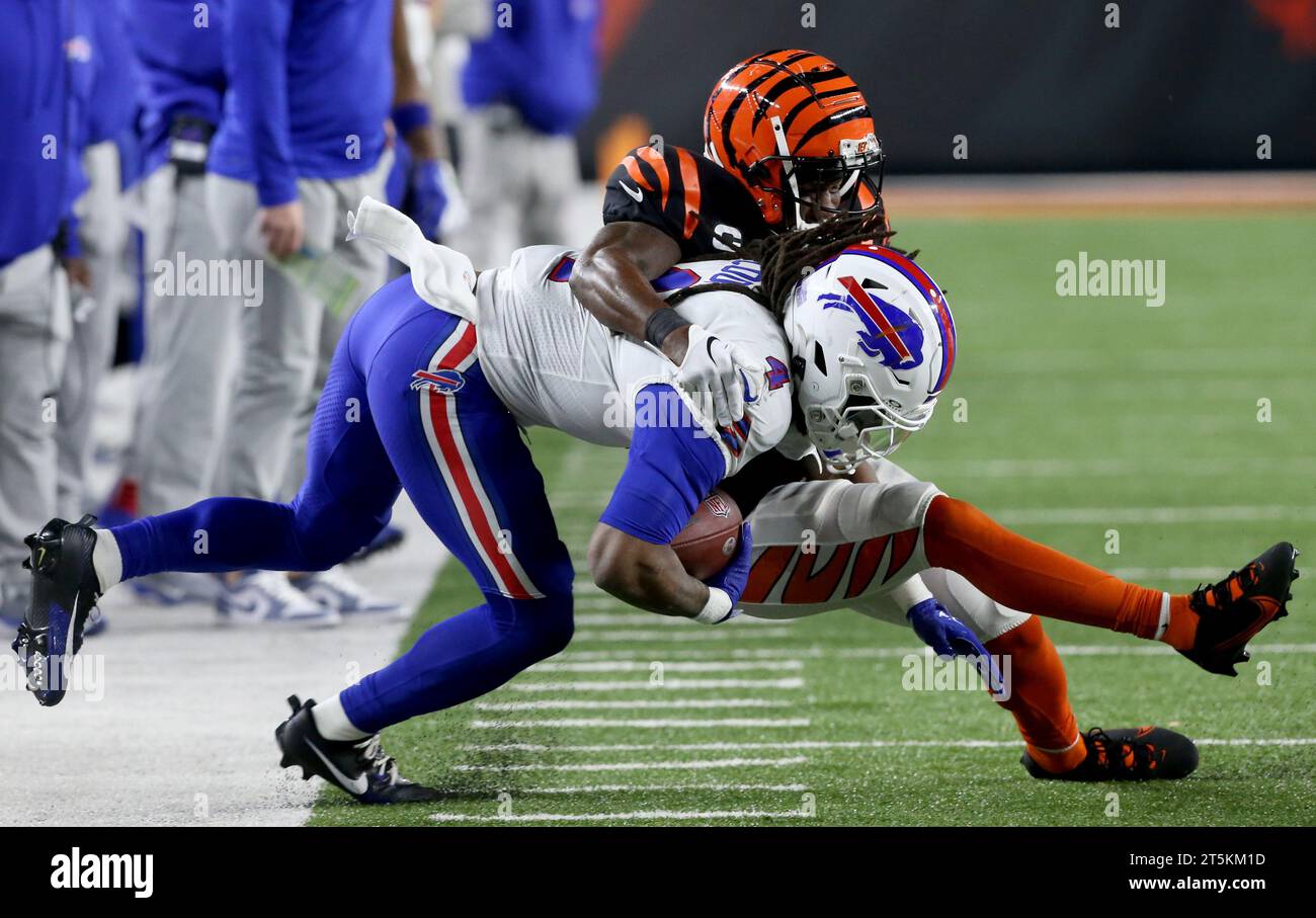 Mike hilton 2023 bengals hi-res stock photography and images - Alamy